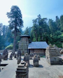 Top 13 Temples of Uttarakhand You Must Visit – Uttarakhand Trip Trek